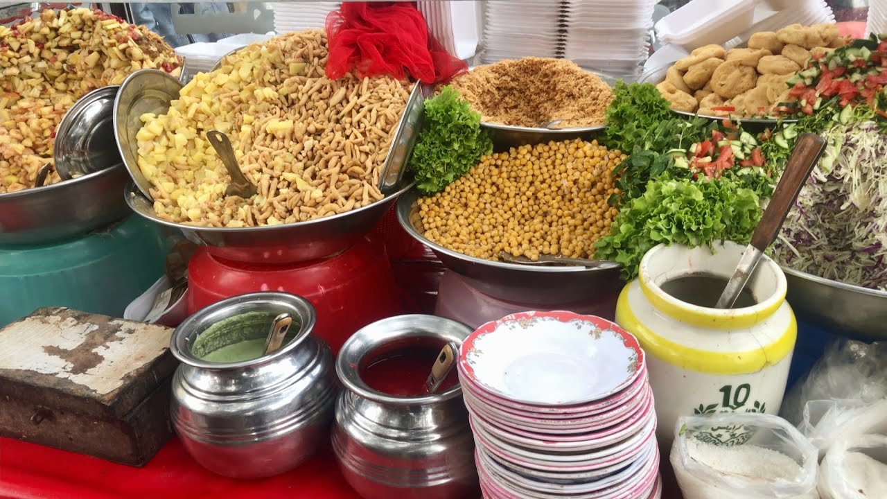 Snacks Cart | STREET FOOD PAKISTAN - YouTube