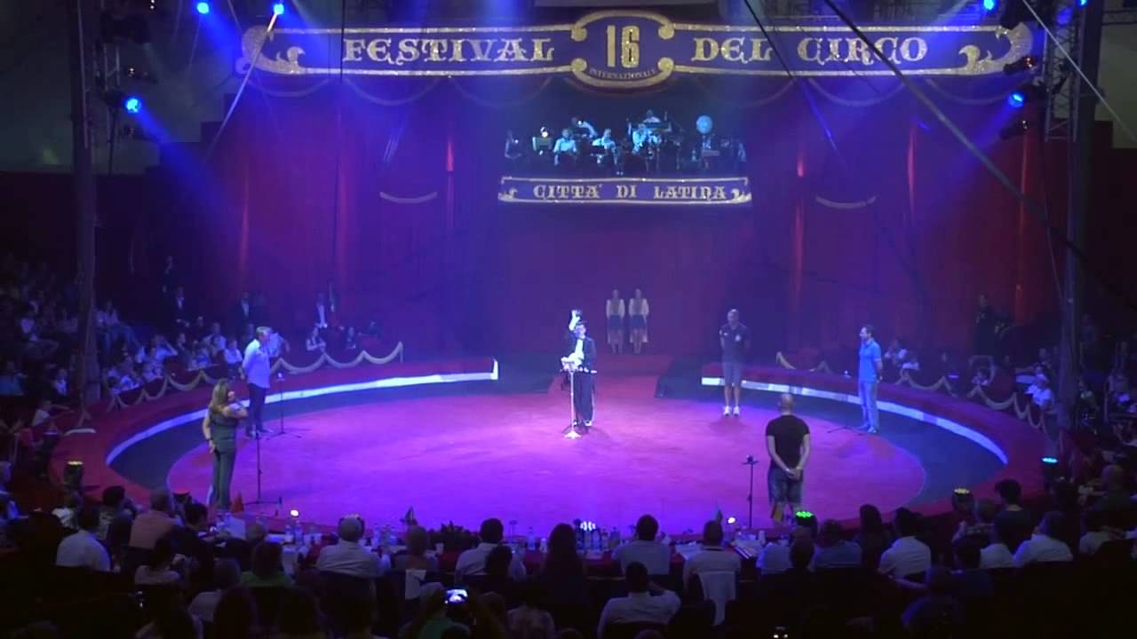 Henry the Prince (Venezuela) Clown [1/2:"Orchestra"] 16th Int. Circus ...