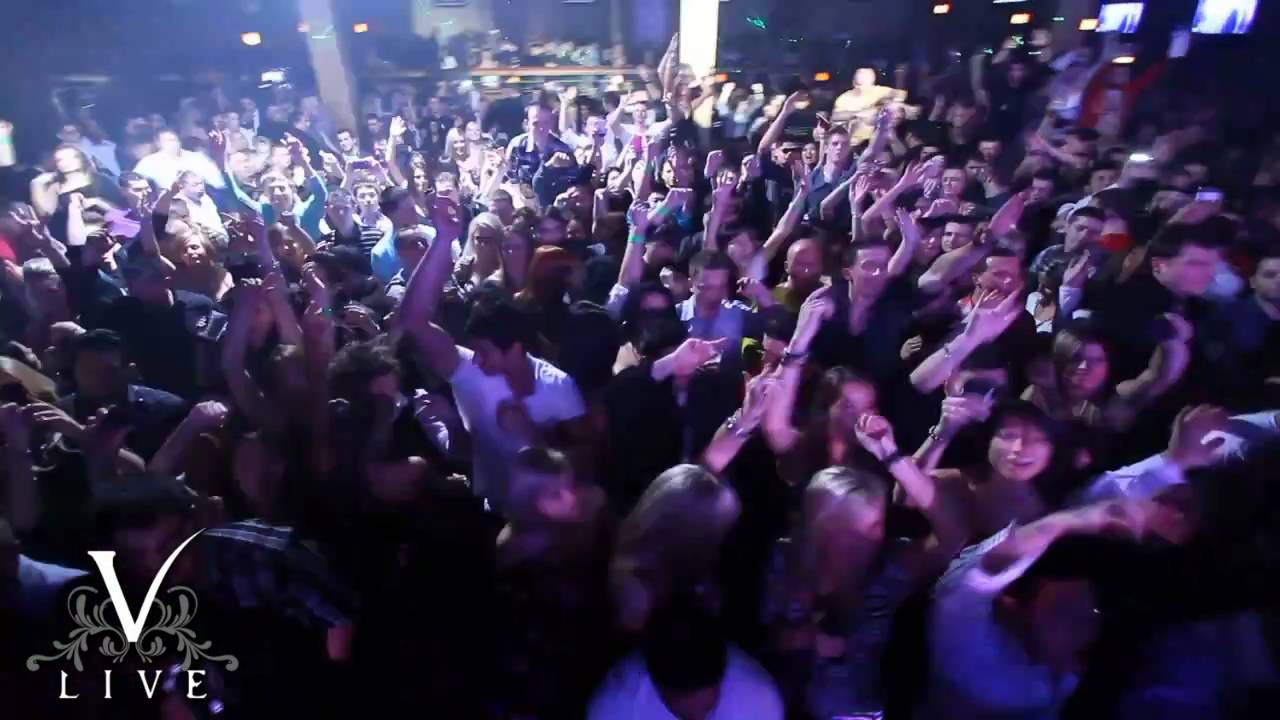 Yolanda Be Cool - We No Speak Americano (Vlive Chicago 02/05/2011 ...