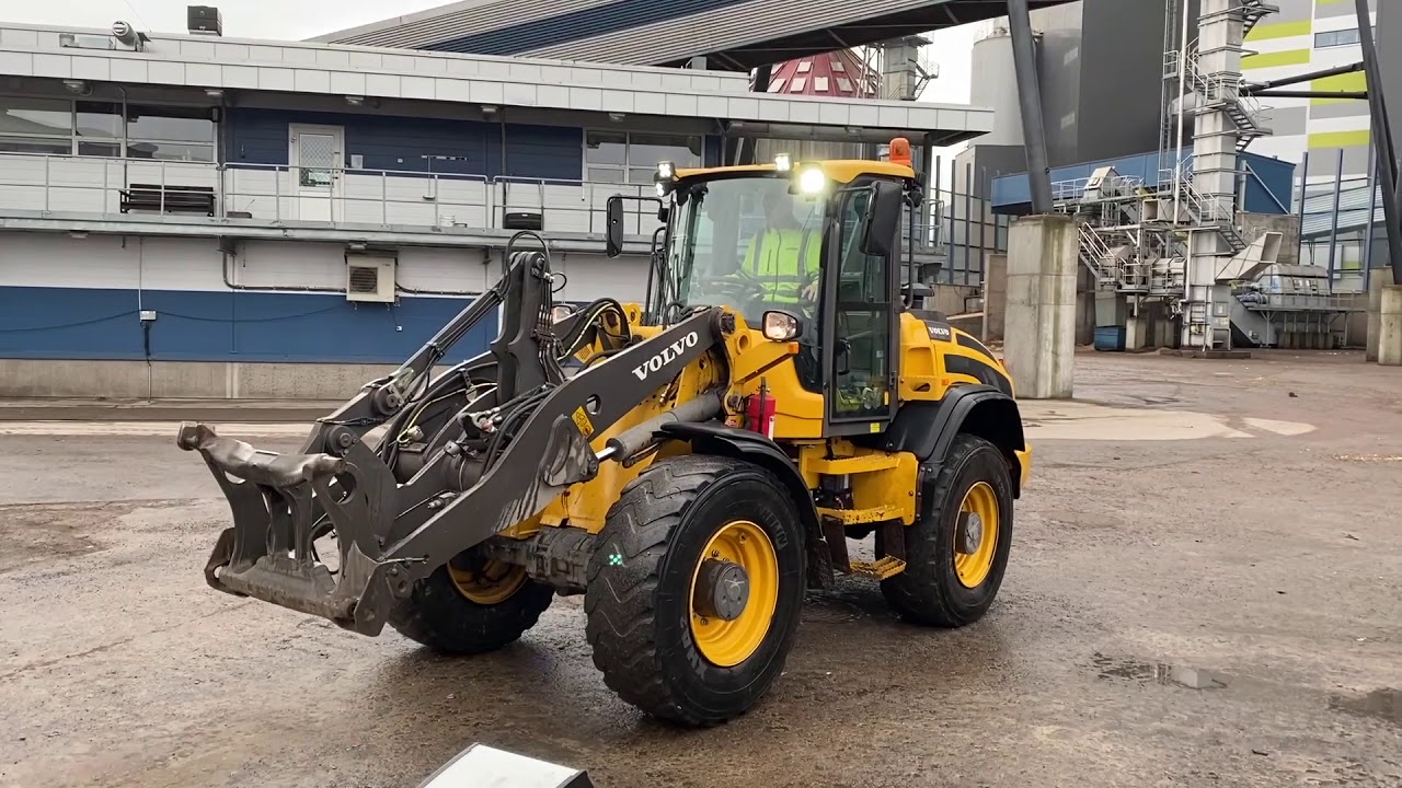 Köp Lastmaskin Volvo L50H på Klaravik - YouTube