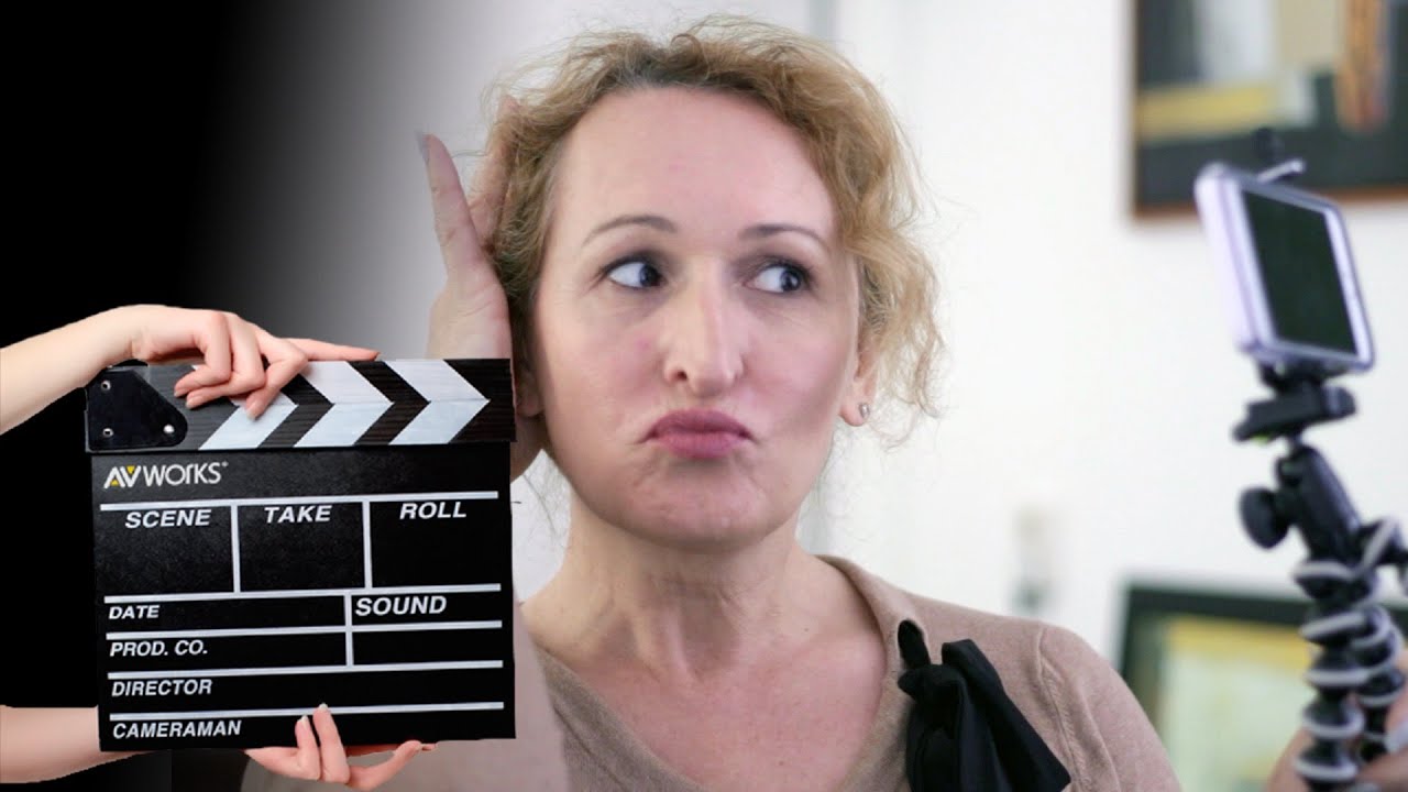 How I Use iPhone’s Rear Camera to Film Myself - YouTube
