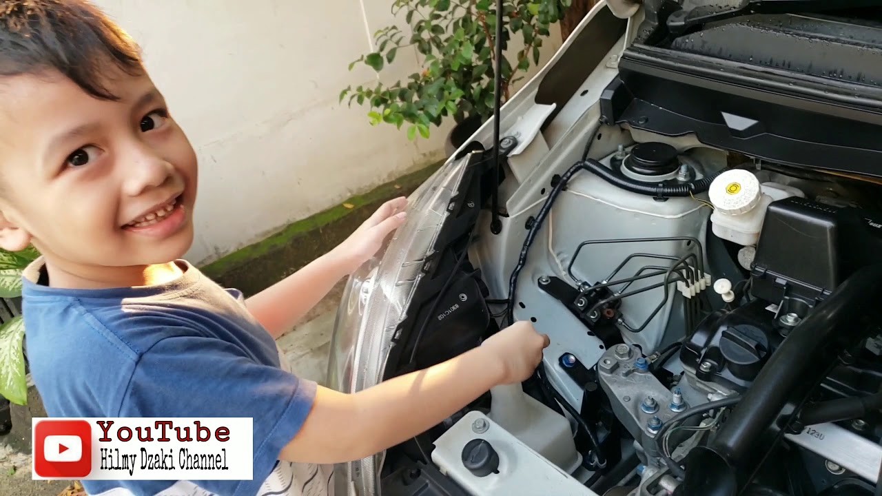 #mobil #videoanak #mesinmobil Melihat Isi Kap Mobil - YouTube