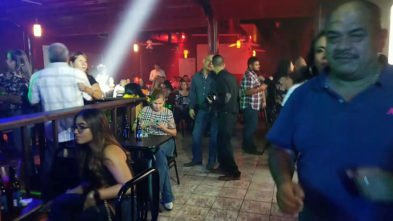 Tex Mex Night Club Brownsville tx Grupo Bagdad Y Amos De La Noche - YouTube
