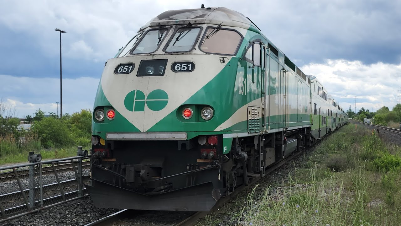 (Equipment Move) GO E-1124 - 313 With 651 At Clarkson - YouTube