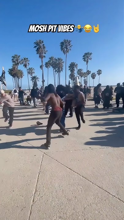 Mosh pit vibes 🤷‍♂️😂🤘 - YouTube