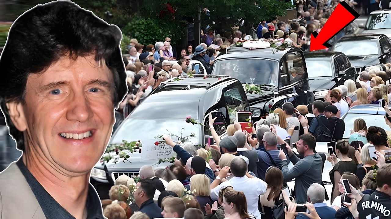 The Incredible Life of British Buddy Holly Mike Berry, Fans Mourn a ...
