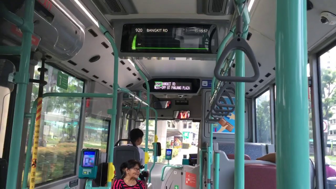 [1/2] SMRT Buses Volvo B5LH Hybrid [SG3013G] on Feeder 920 - YouTube