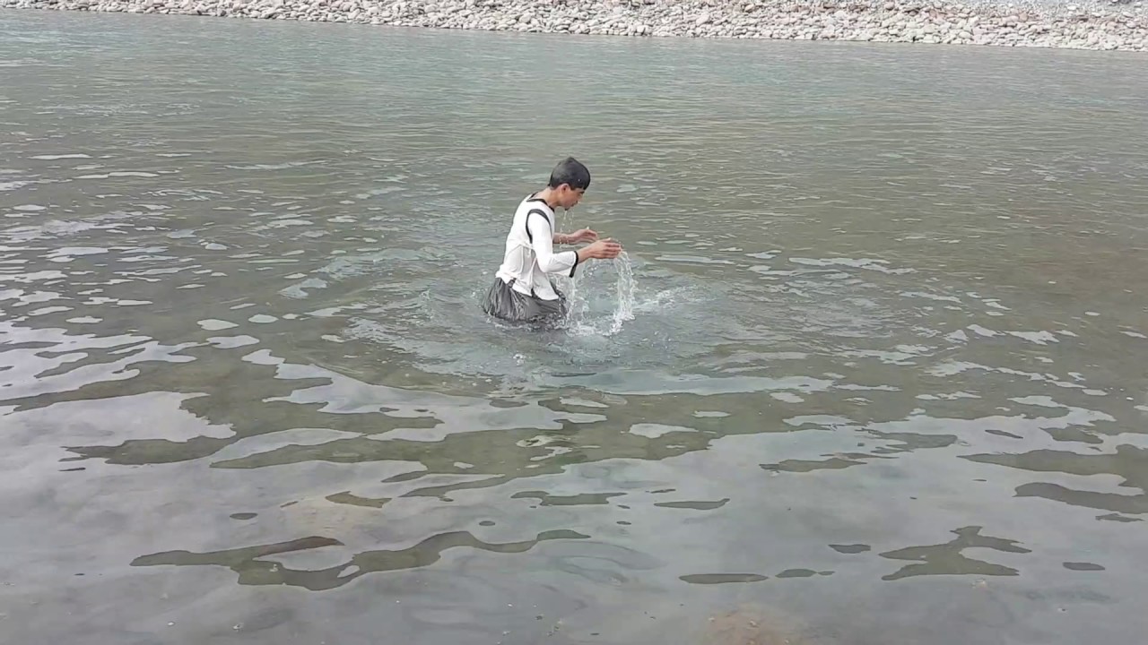 Gilgitii boy - YouTube