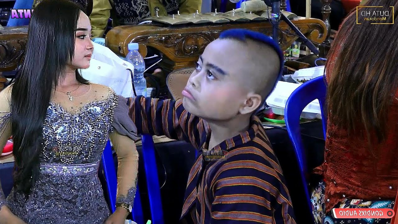 RENITA Saling Pandang Dengan HASAN Gentho... - YouTube