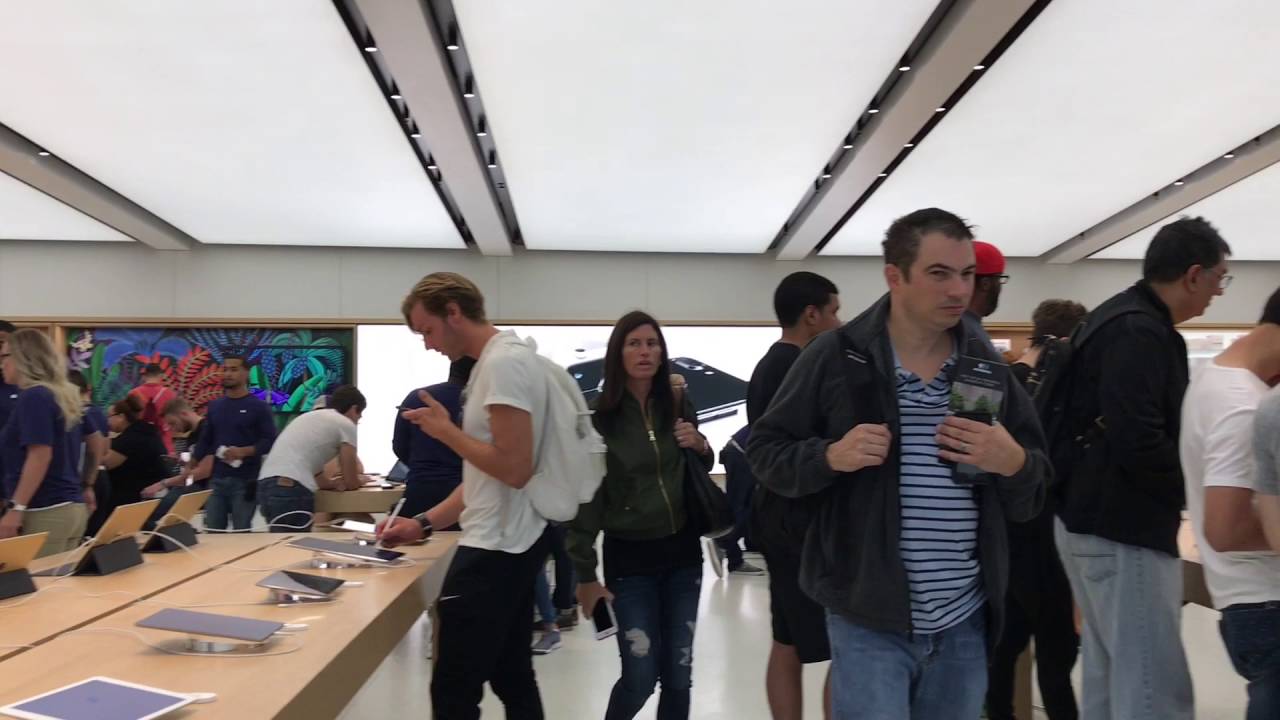 Apple World Trade Center, New York - YouTube