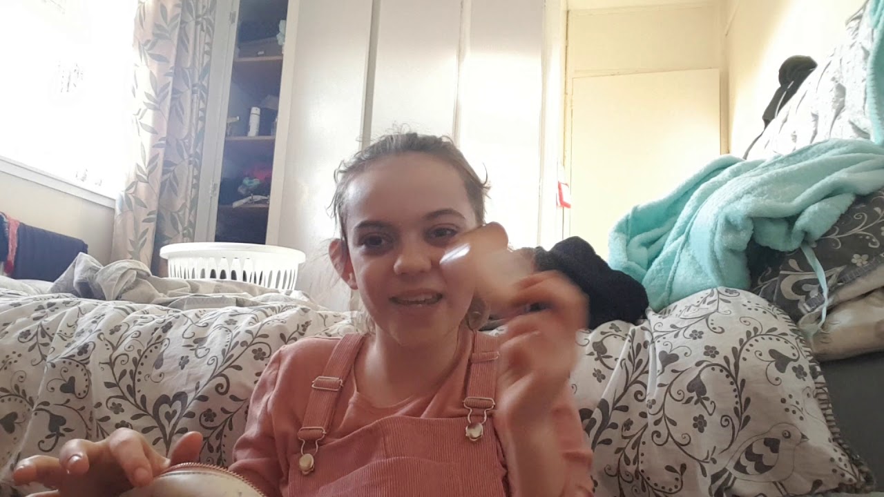 How I rub my makeup off - YouTube