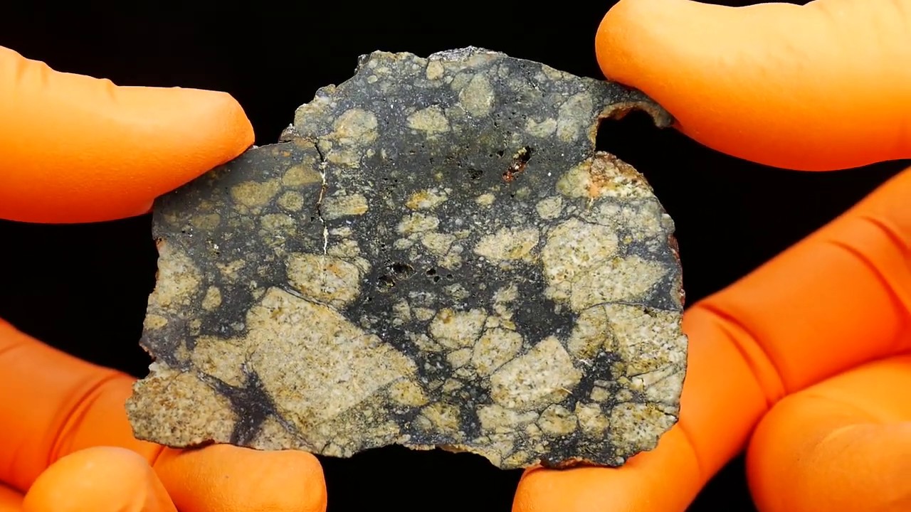 Meteorite NWA 13166 [Eucrite Melt Breccia] 15.53 gram - YouTube