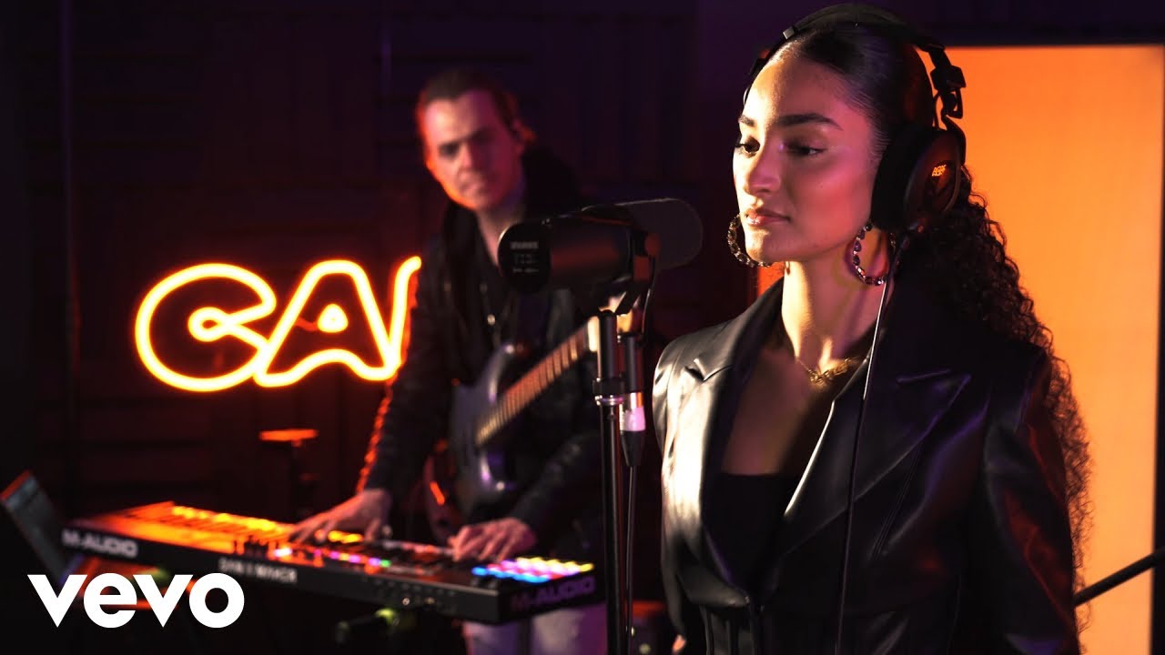 Lara D - Memories (Live At CADA) - YouTube