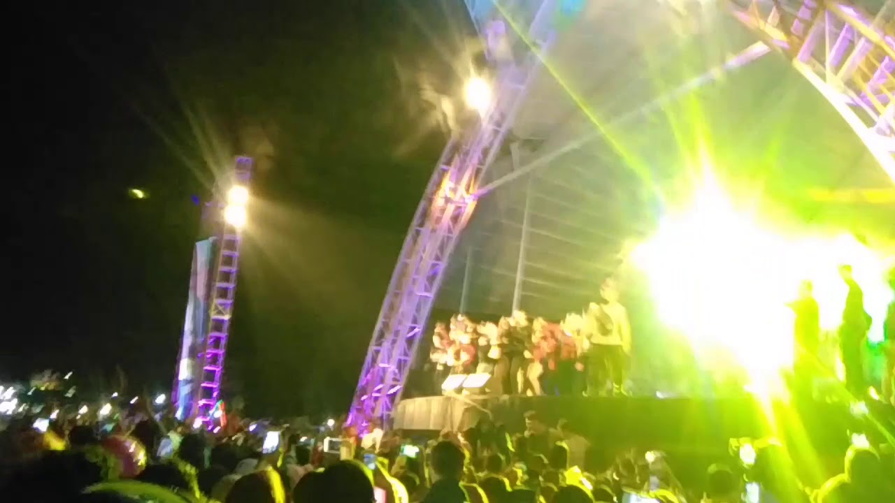 ekspayer vicky salamor takawa buton guncangkan takawa - YouTube