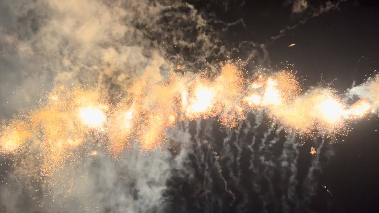 Outlaw 255 Shot Firework - YouTube