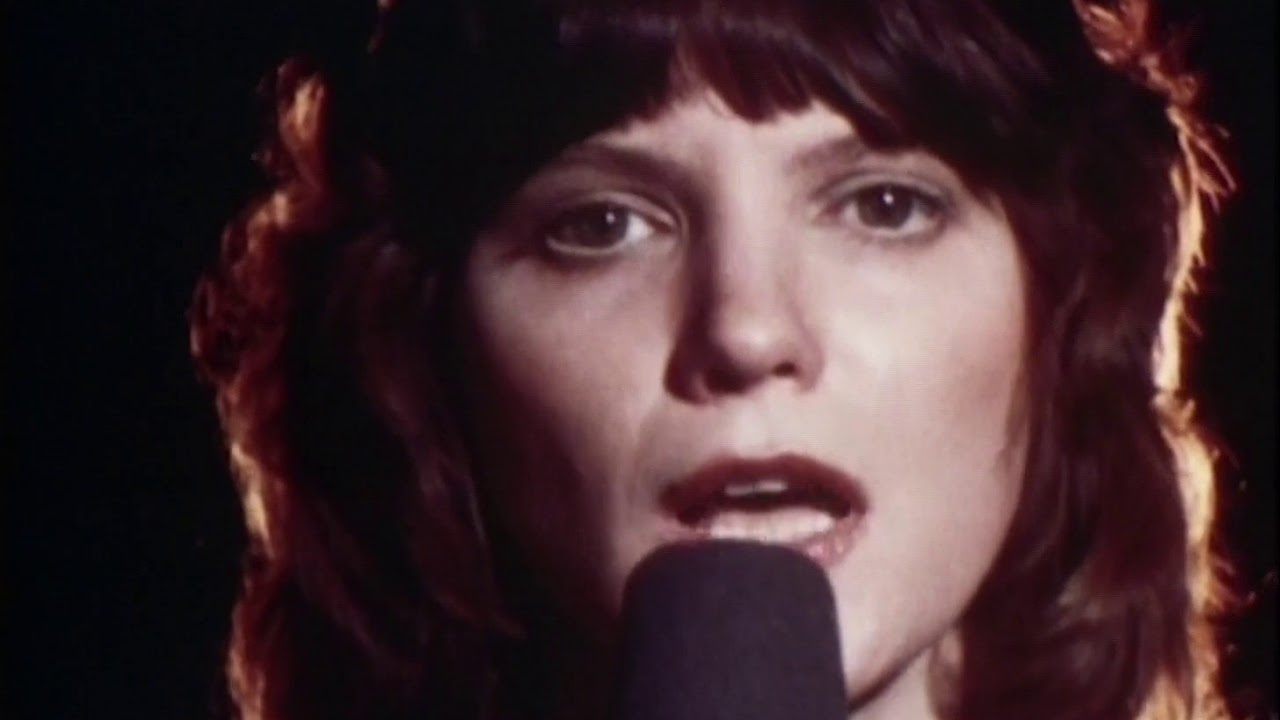 Mary MacGregor - Torn Between Two Lovers (1977) - YouTube