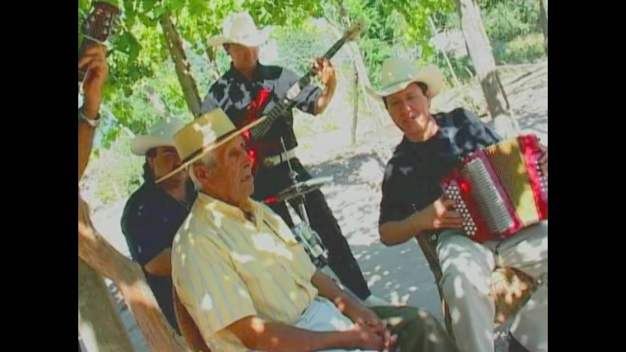 Rancheros de Rio Grande ( Mil gracias papa) - YouTube
