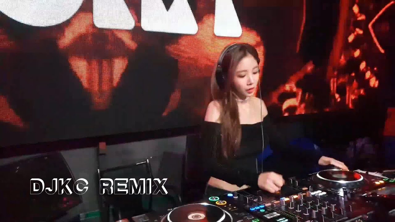 【DJKC】-『戴上耳机听 听了这首歌看你会不会去到宇宙的感觉!』EXTEND MCO REMIX！ - YouTube