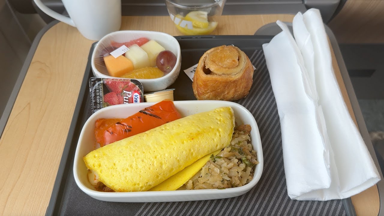 Hows the food in VIA Rail business class - YouTube