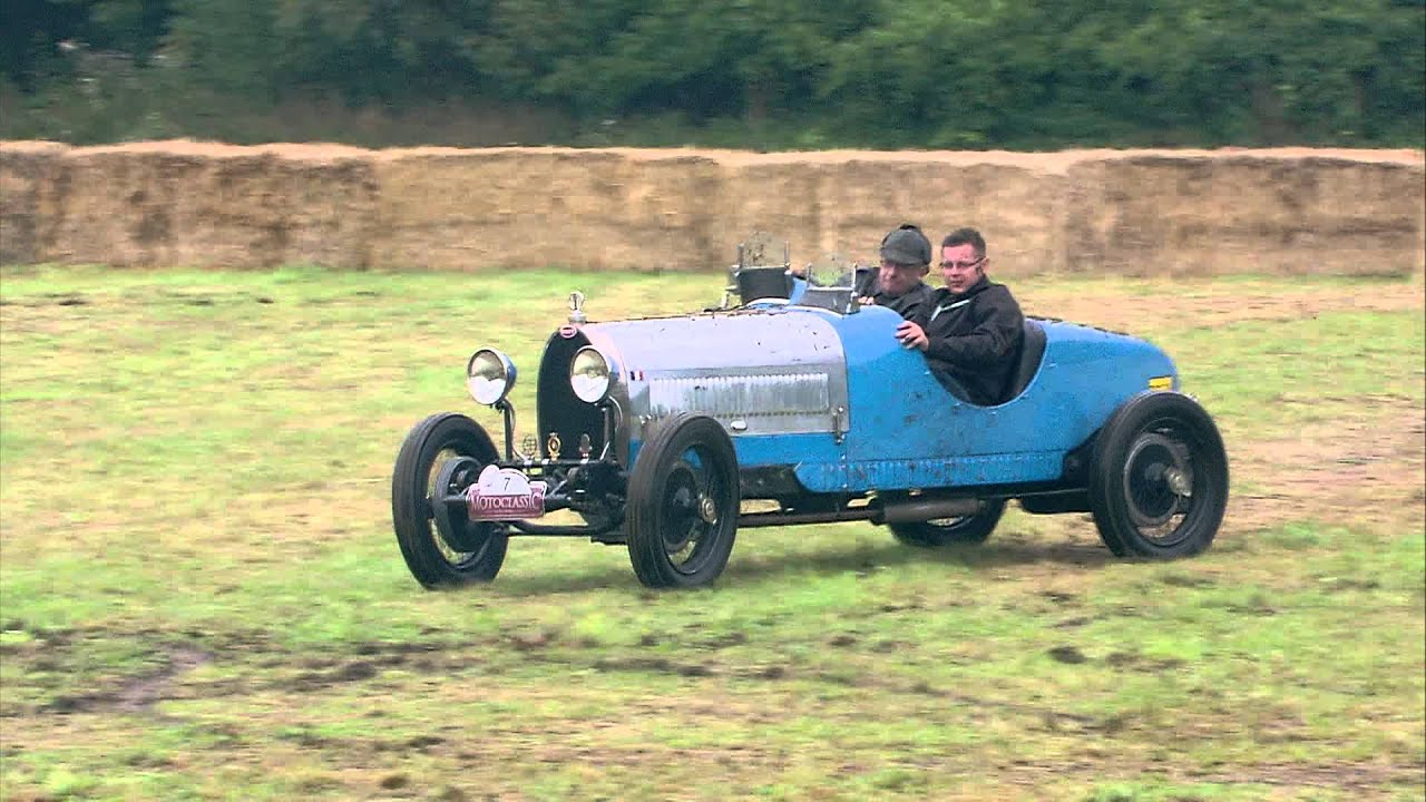 Bugatti muddy drift - YouTube