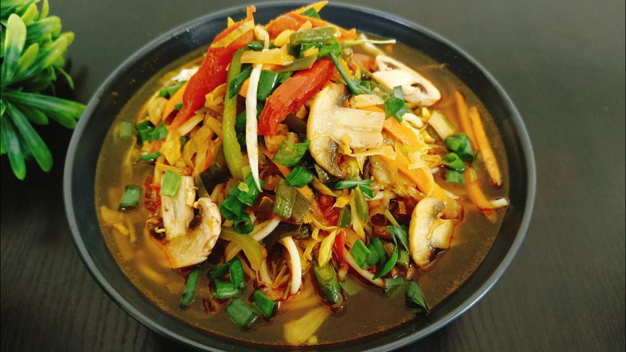 Homemade Tibetan Thukpa: Flavorful Noodle Soup Recipe | Soupy noodles ...