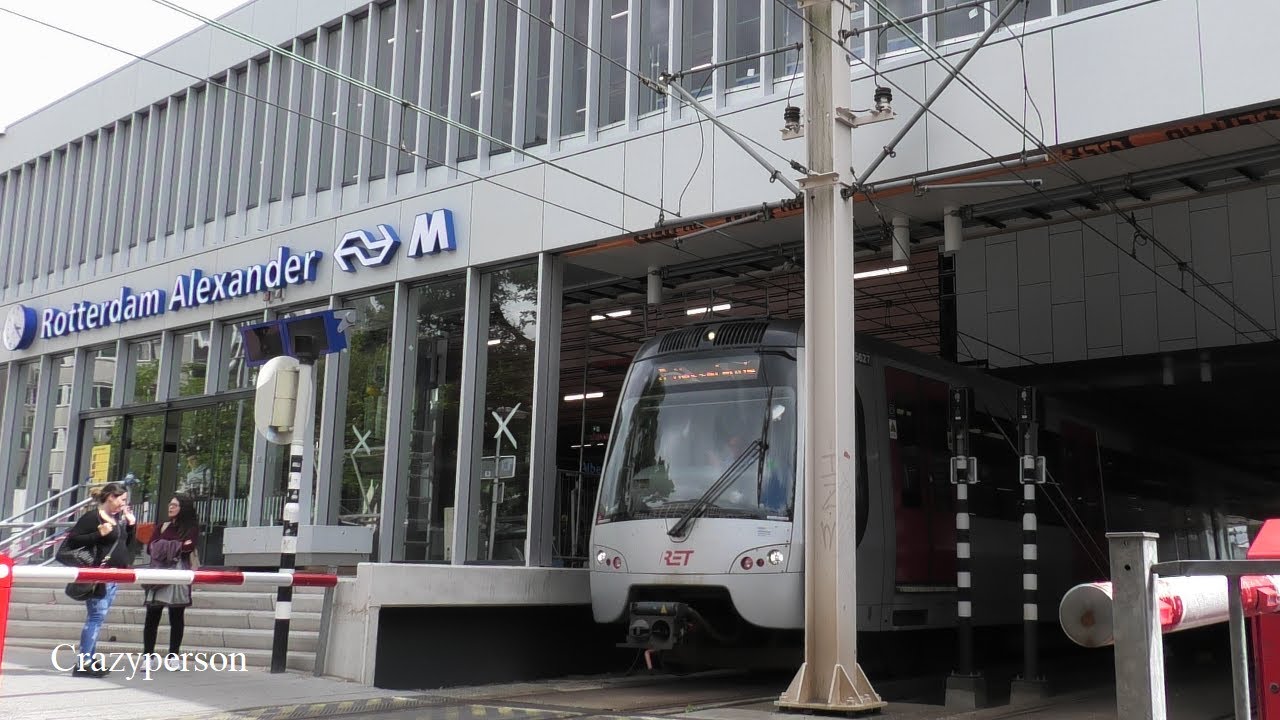 RET Metro's Overweg Rotterdam Alexander en Nieuw Gebouw - YouTube