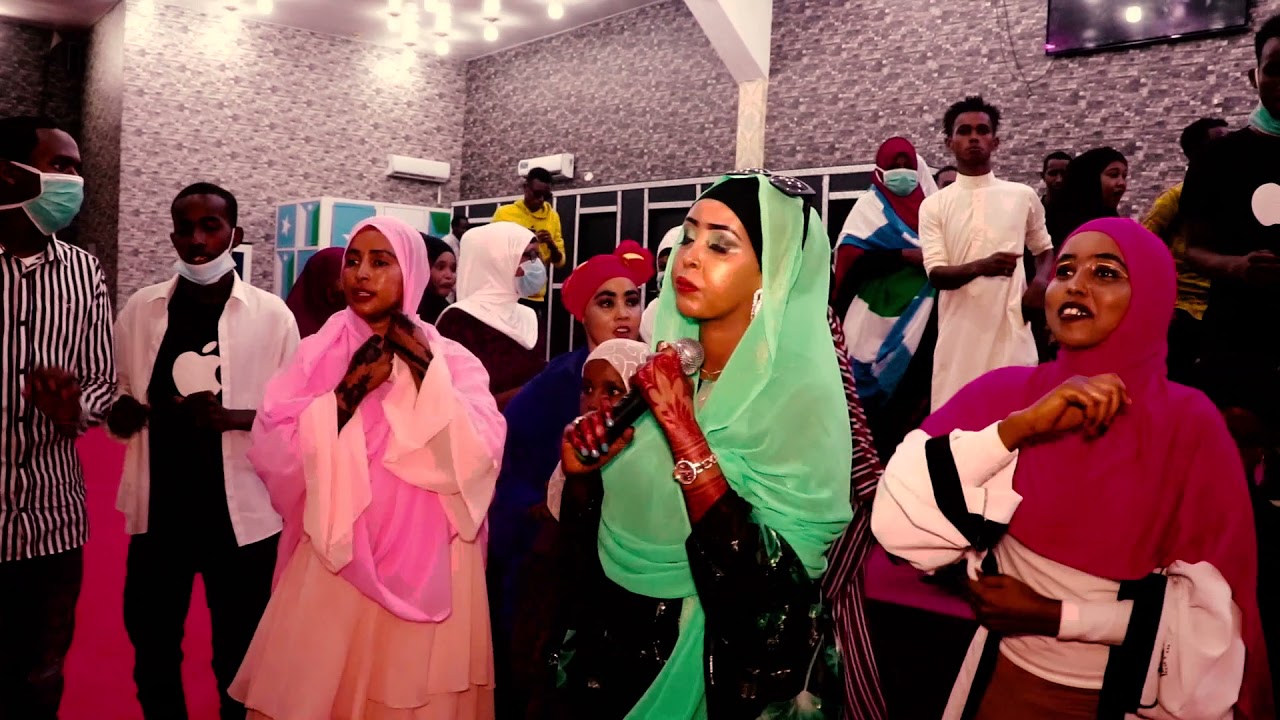 KAFEEYA SARHAYE OO HEES KU AMAANTAY DHULKA JUBBALAND EE HODANKA AH ...