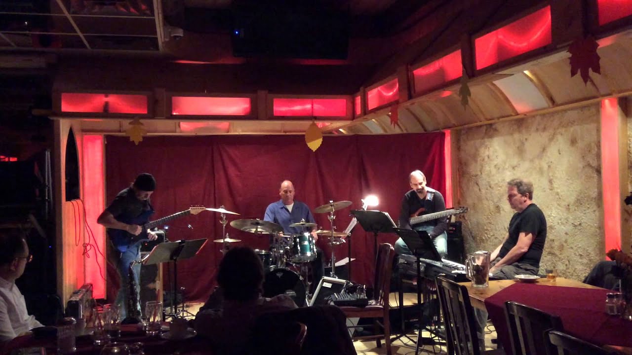 Tom Leddy / Drum Solo w/Sonic Species Group - YouTube