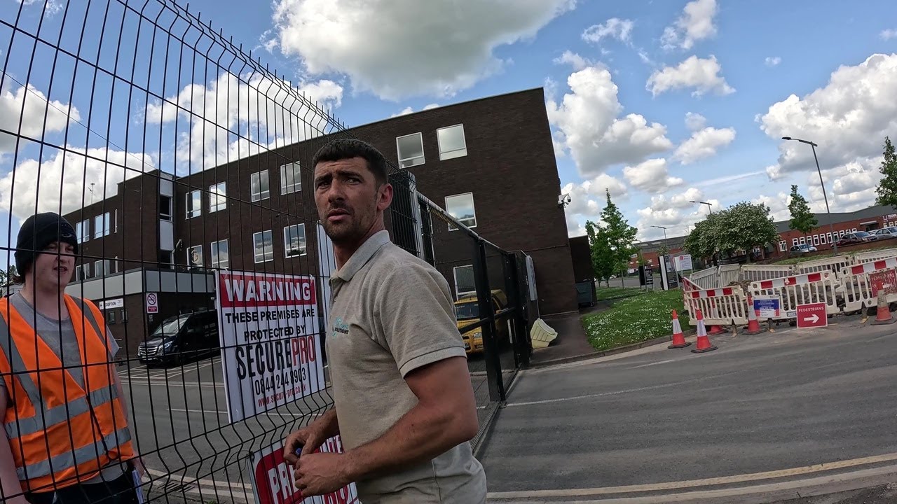 Just A Dodgy Bloke Filming The Cameras 😮🎥🛸 - YouTube