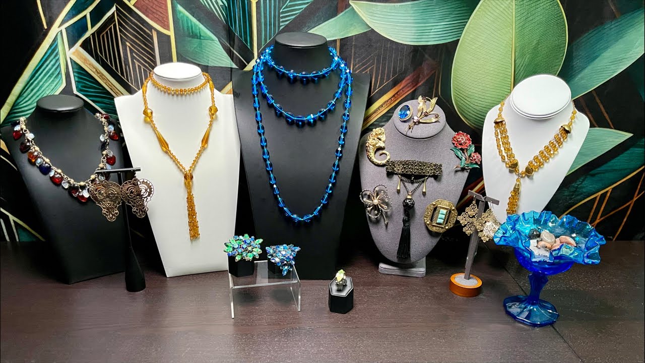 KIERSTEN RED RESALE POP UP JEWELRY SALE, DECO GLASS, SIGNED COSTUME ...