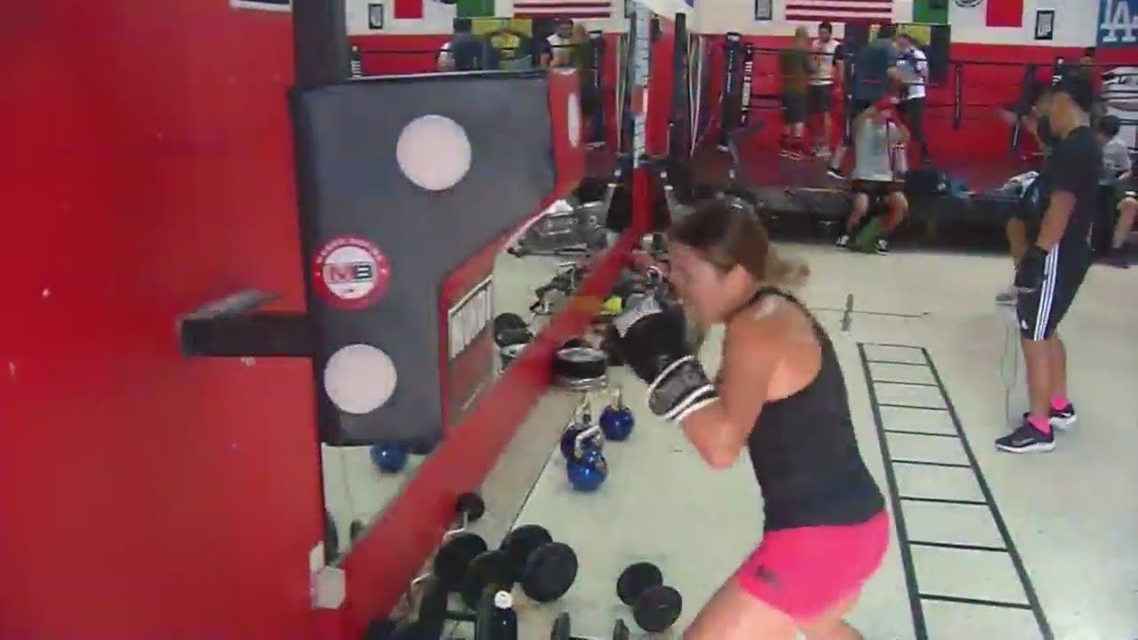 El Paso boxer Kayla Gomez wins gold in Junior Pan American Games - YouTube