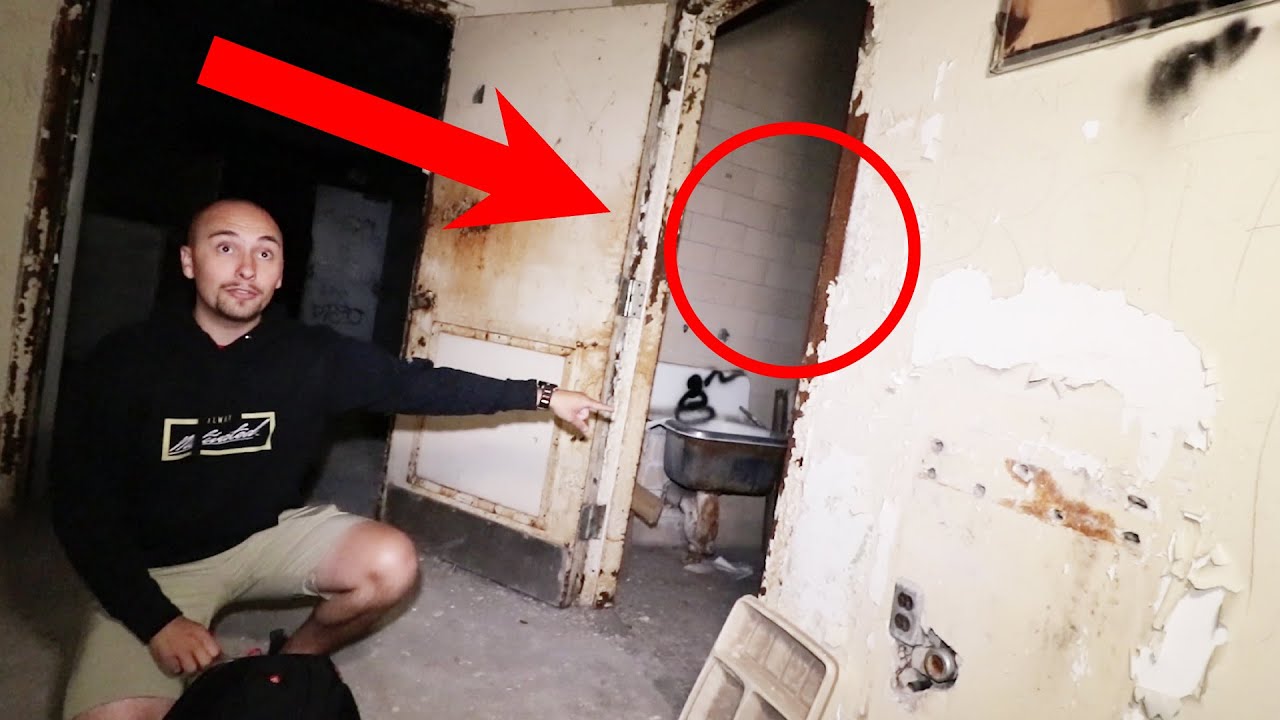 (PART 1) Overnight inside USA's Most haunted asylum **scary** - YouTube