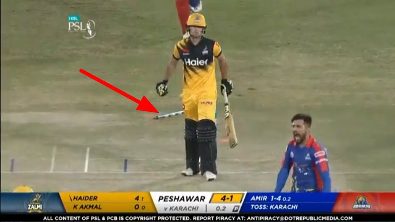 Mohammed Amir Break the stumps of Haider Ali in #HBLPSL5 - YouTube