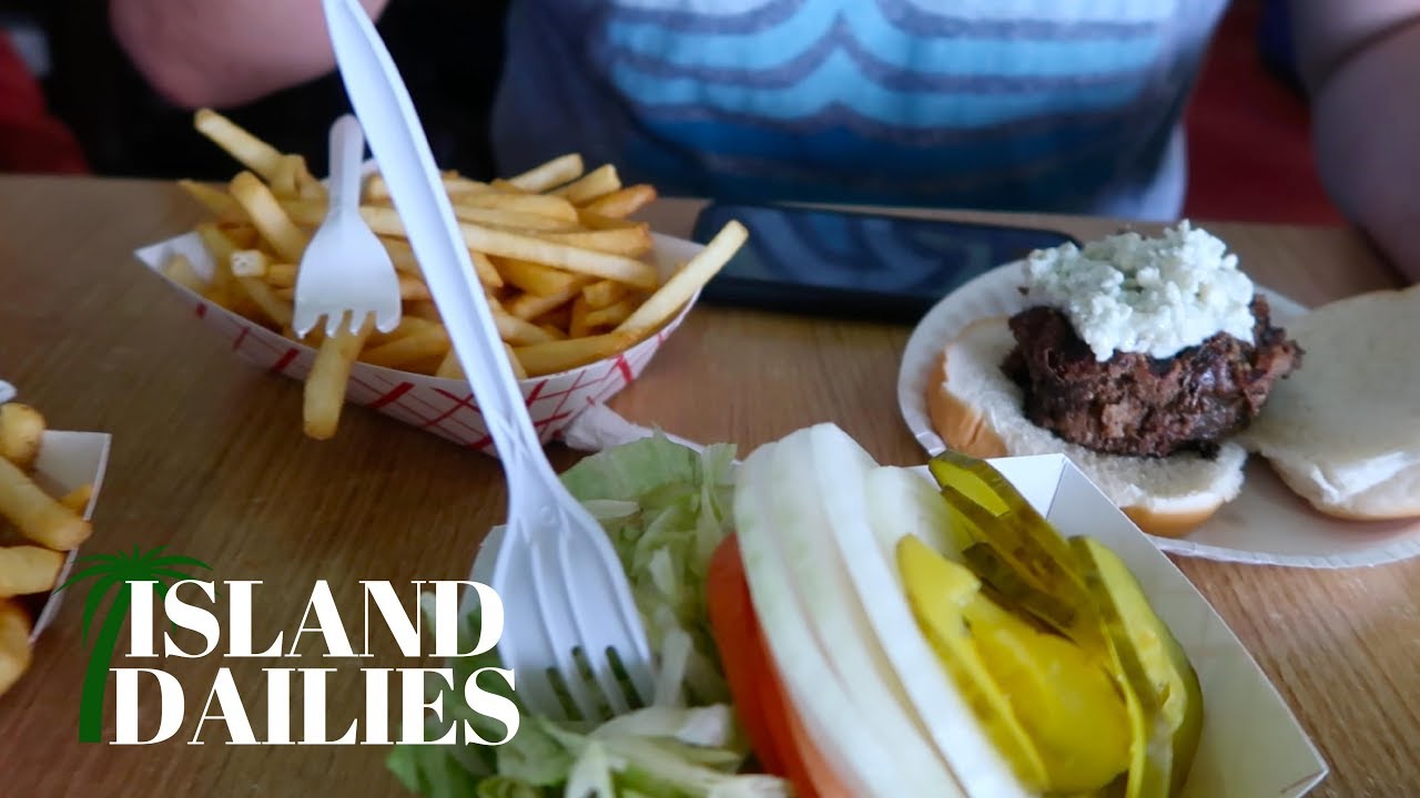 🇵🇷 PUERTO RICO Food | El Hamburger & Taller de Tapas - YouTube