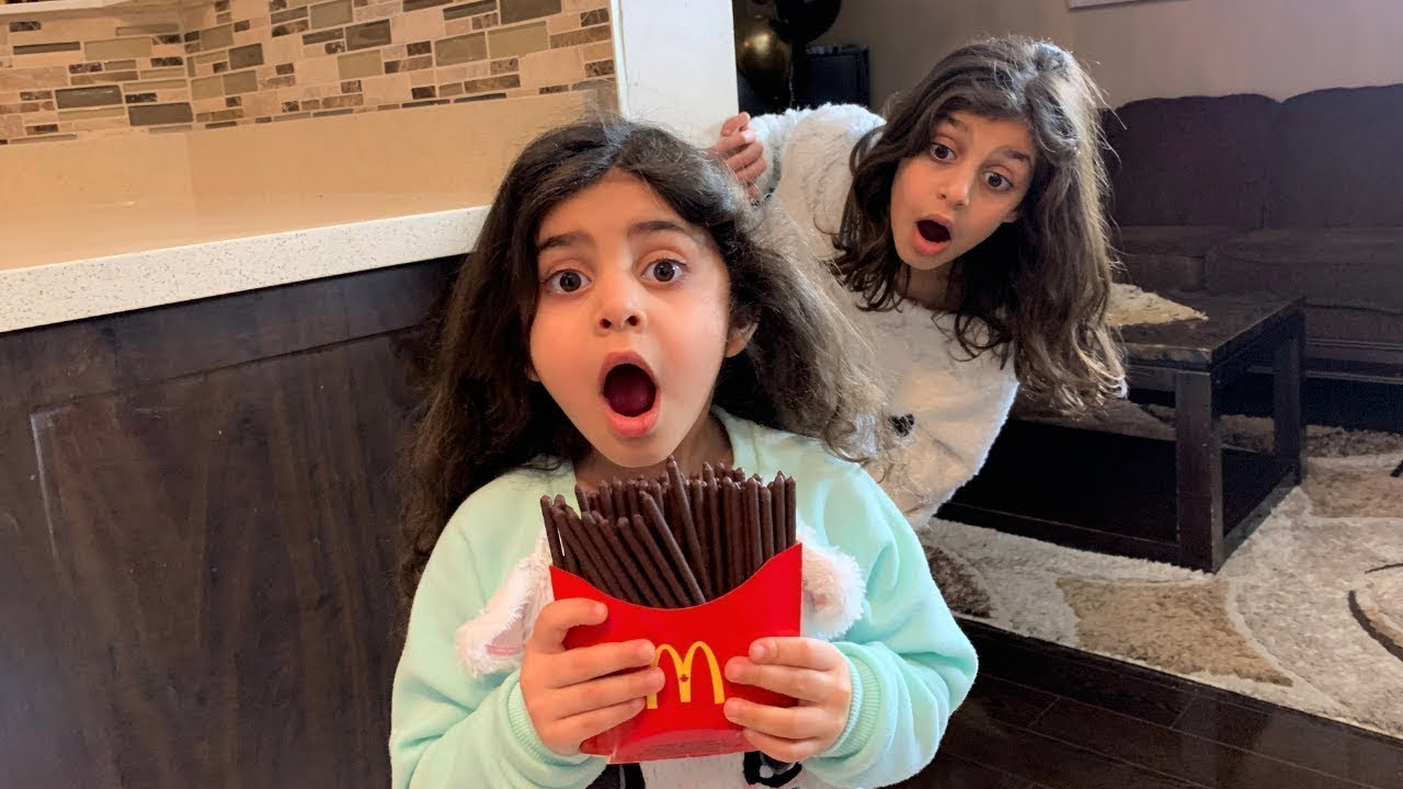 Dima e Sally Bambini e la storia delle mani pulite e del cibo sano - YouTube