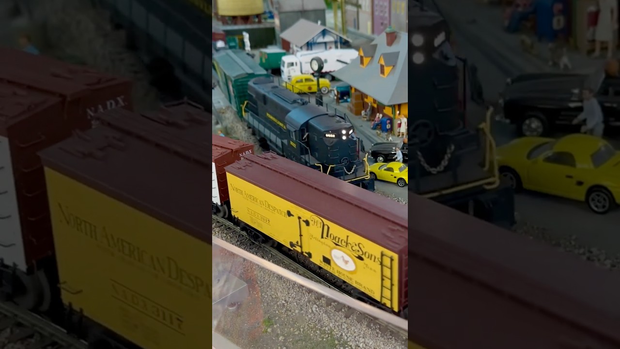 O Scale Trains at The Train Shack (Burbank, CA) - YouTube
