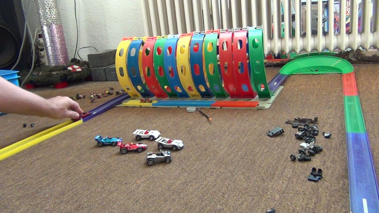 DARDA AUTO BAHN - FERRARI F50 - 11 LOOPINGS - YouTube