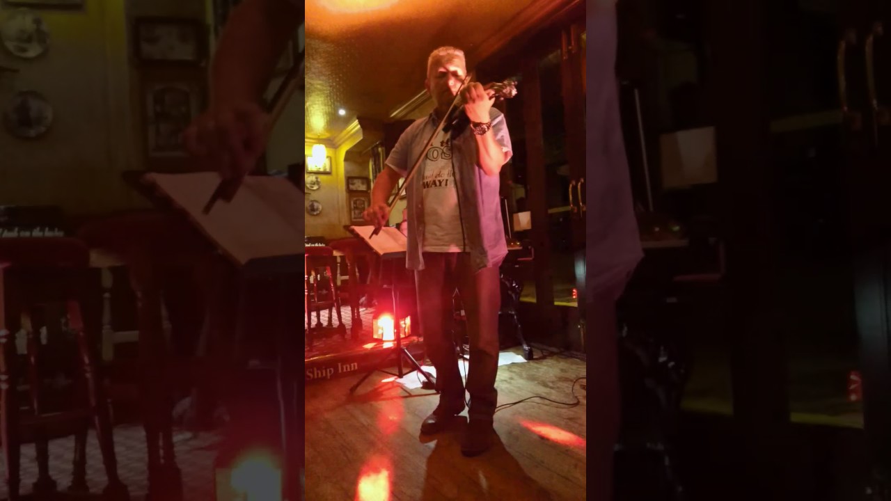 Marty Russell, live at the Ship Inn Folkestone - YouTube