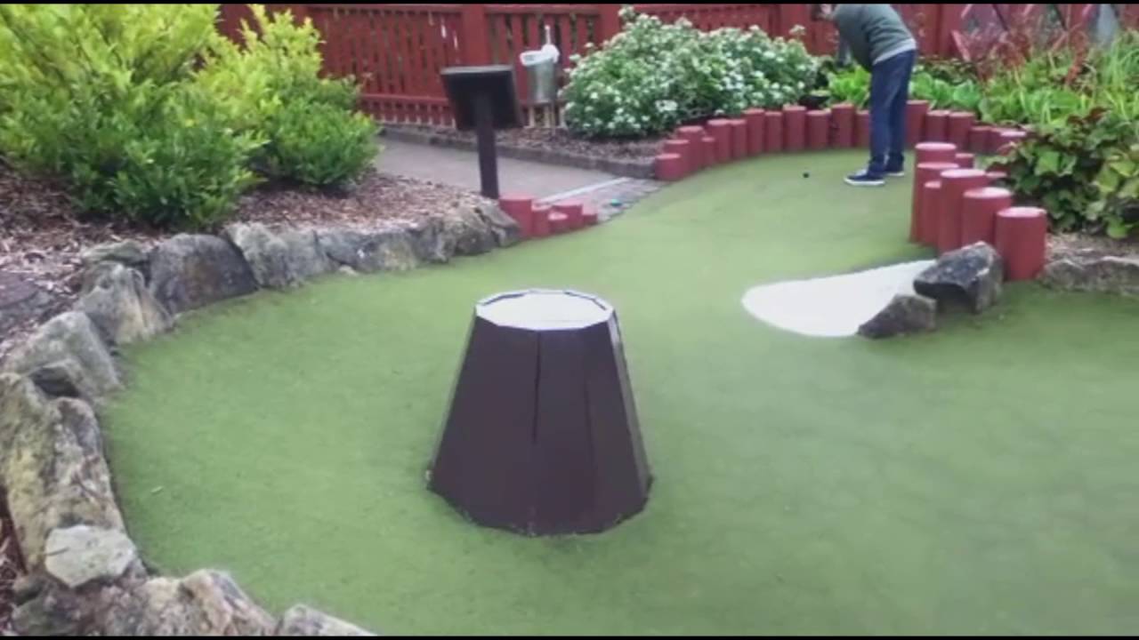 Mini Golf Hole in One (Alton Towers Resort) #1 - YouTube