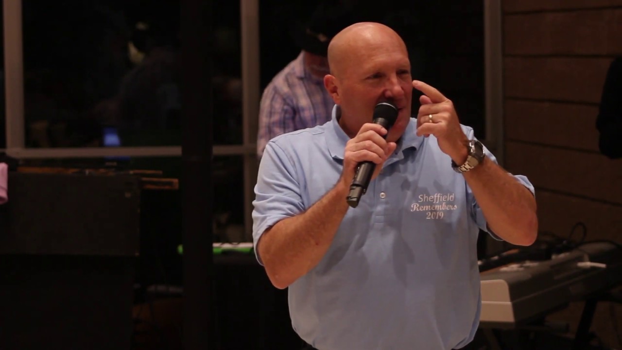 Danny McCorkle sings Welcome To My World Sheffield Remembers 2019 - YouTube