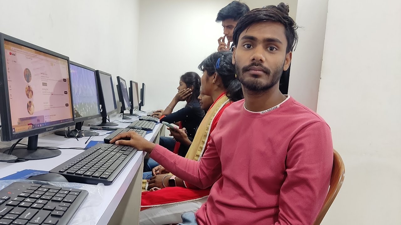 Computer Class Kar rahe girls ke sath - YouTube