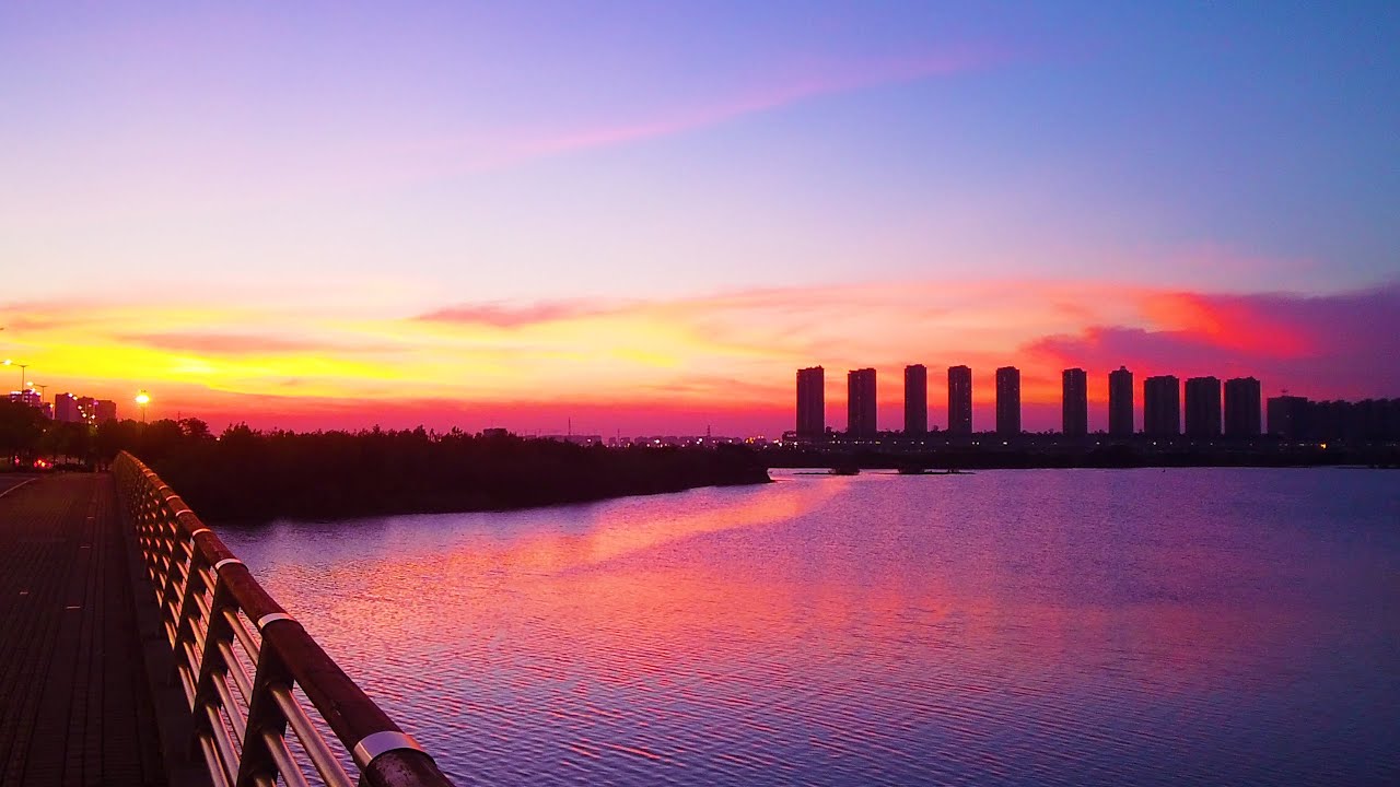 Epic sunset on Suzhou city skyline and lakes - timelapse - YouTube