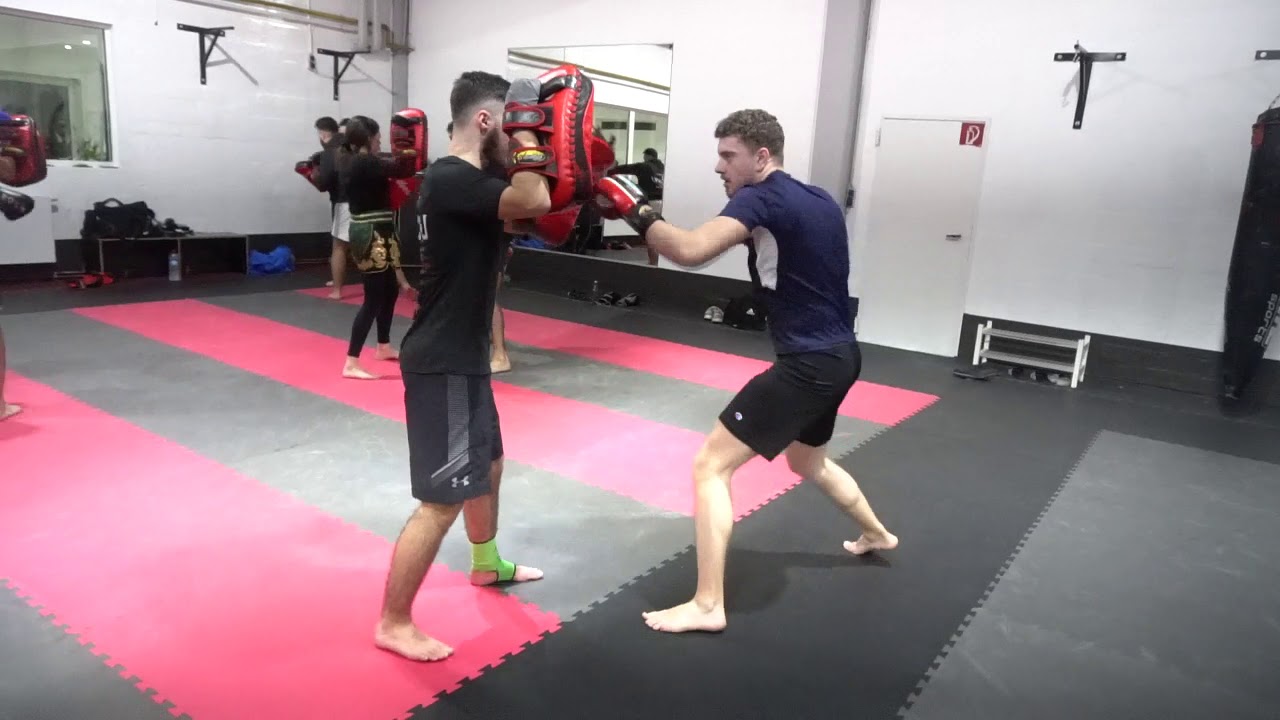 Kickbox 40 - YouTube