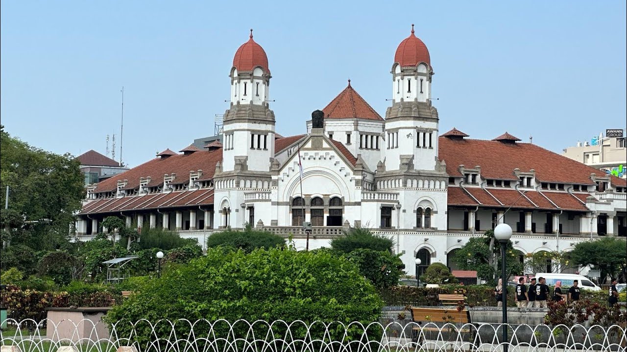 🇮🇩 Let's explore Semarang - YouTube