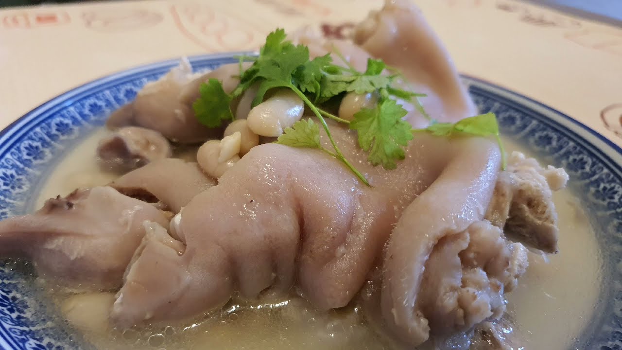 Pig trotter and white kidney bean soup | Collagen soup (ingredient list ...