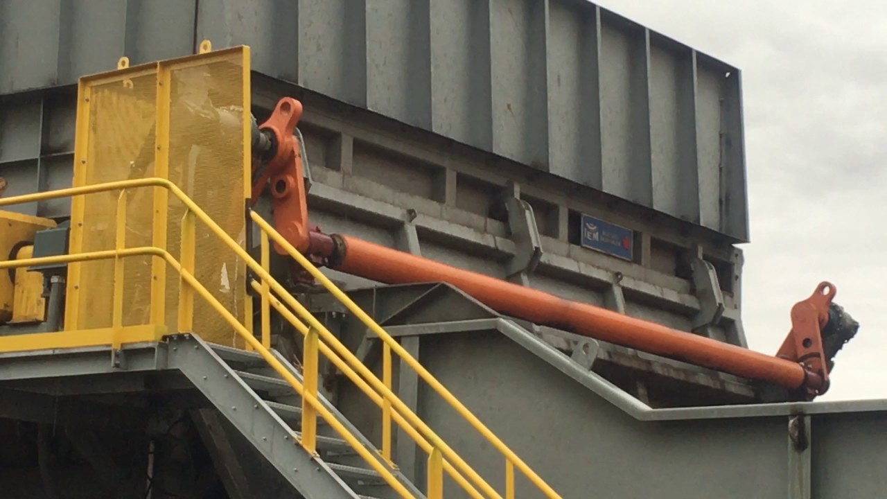 Rotary Debarker - Discharge Gate Cycle - YouTube