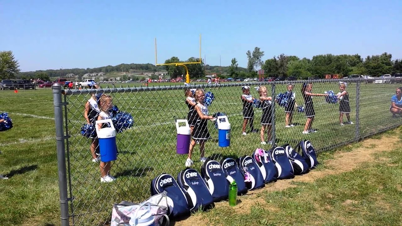 Karsyn calling out first cheer - YouTube