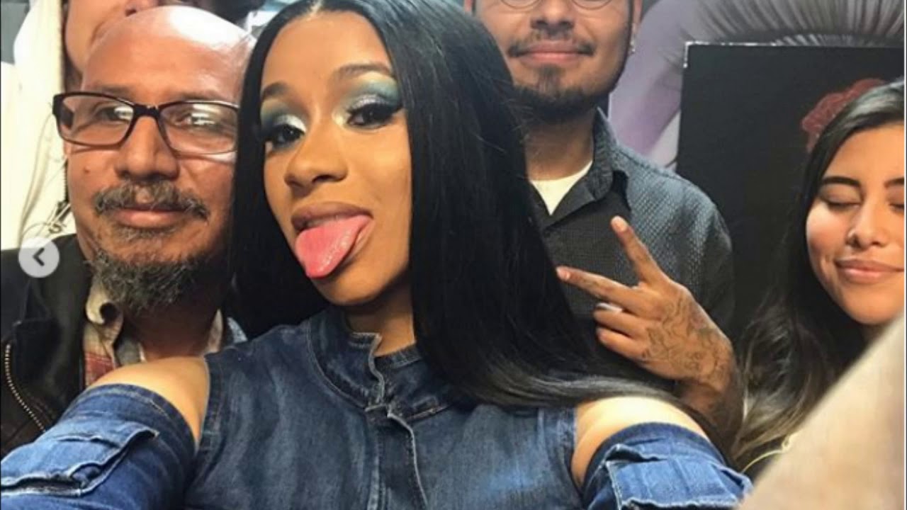Cardi B Gets Bottom Lip Pierced in L.A. [PICS] - YouTube