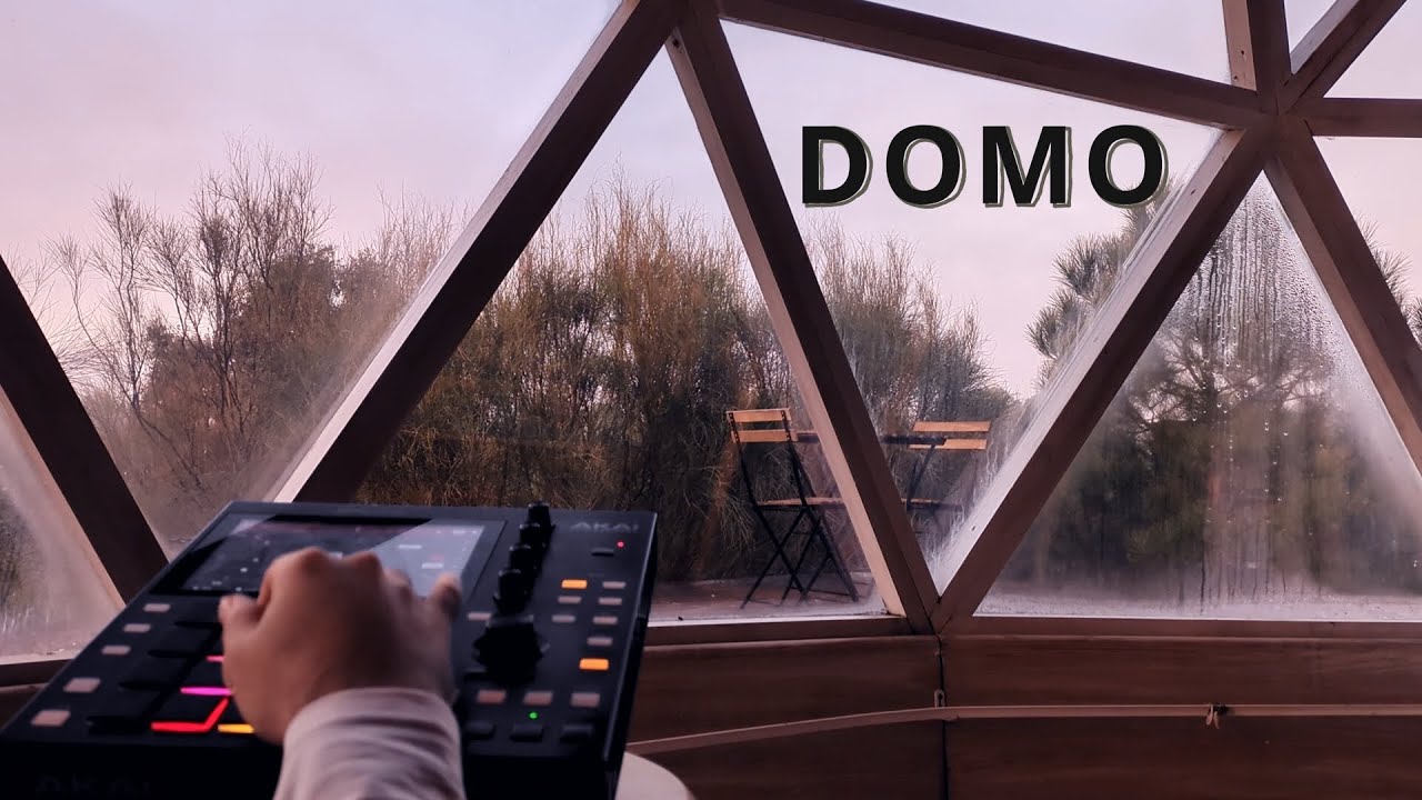 Making a song in a domo - YouTube