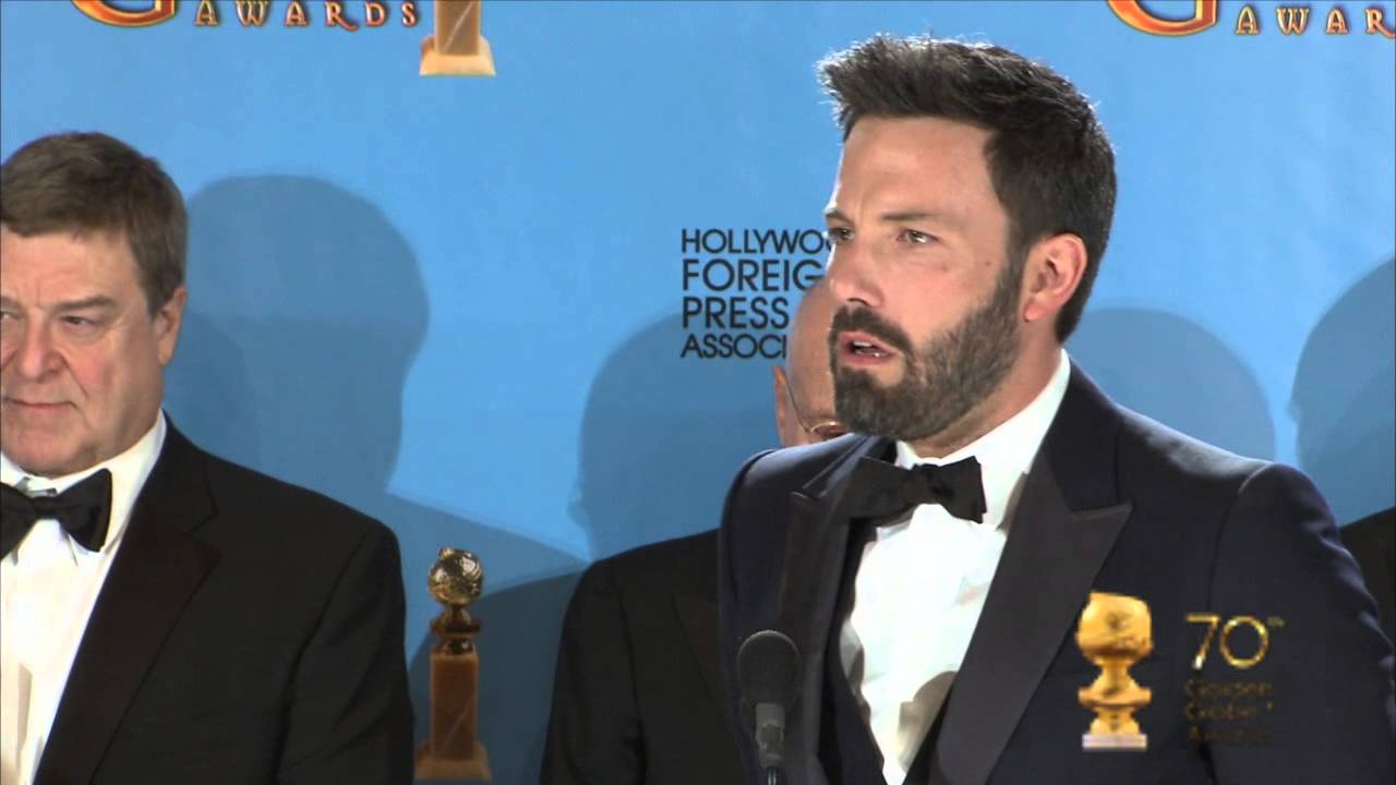 Ben Affleck - backstage interview - Golden Globes 2013 - YouTube